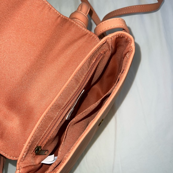 Universal Thread | Bags | Universal Thread Crossbody Bag | Poshmark